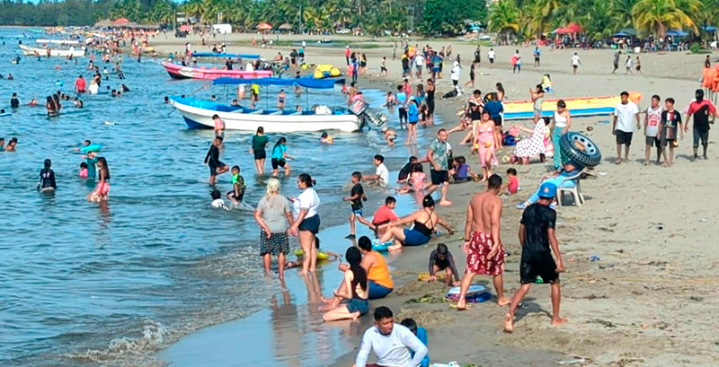 Belleza natural de Tela atrajo a miles de turistas - La Noticia Honduras